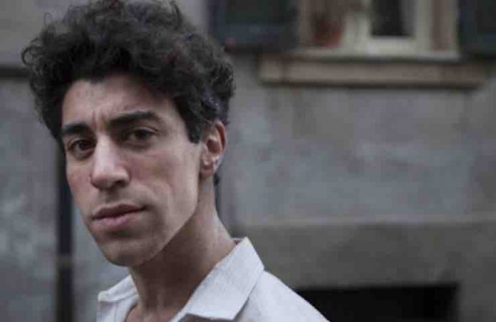 Eduardo Scarpetta, da L'Amica Geniale a Carosone: tutto sull'attore ...