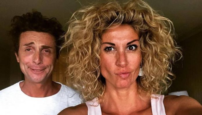 Pintus, avete mai visto la moglie? Chi è la bellissima - Solonotizie24