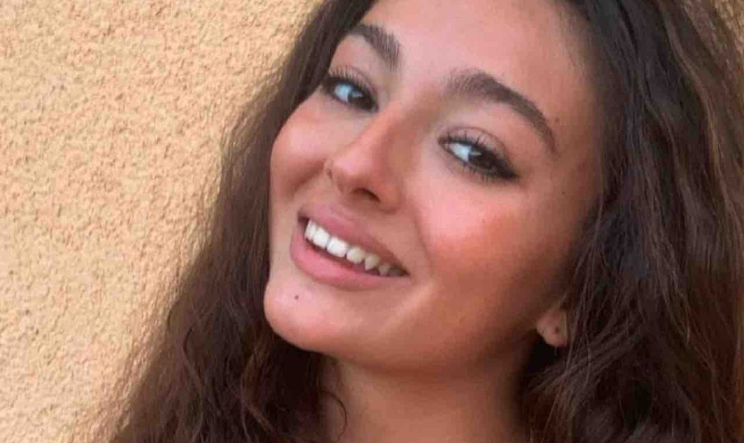 Giulia Pelagatti chi è la nuova velina mora di Striscia la Notizia ...